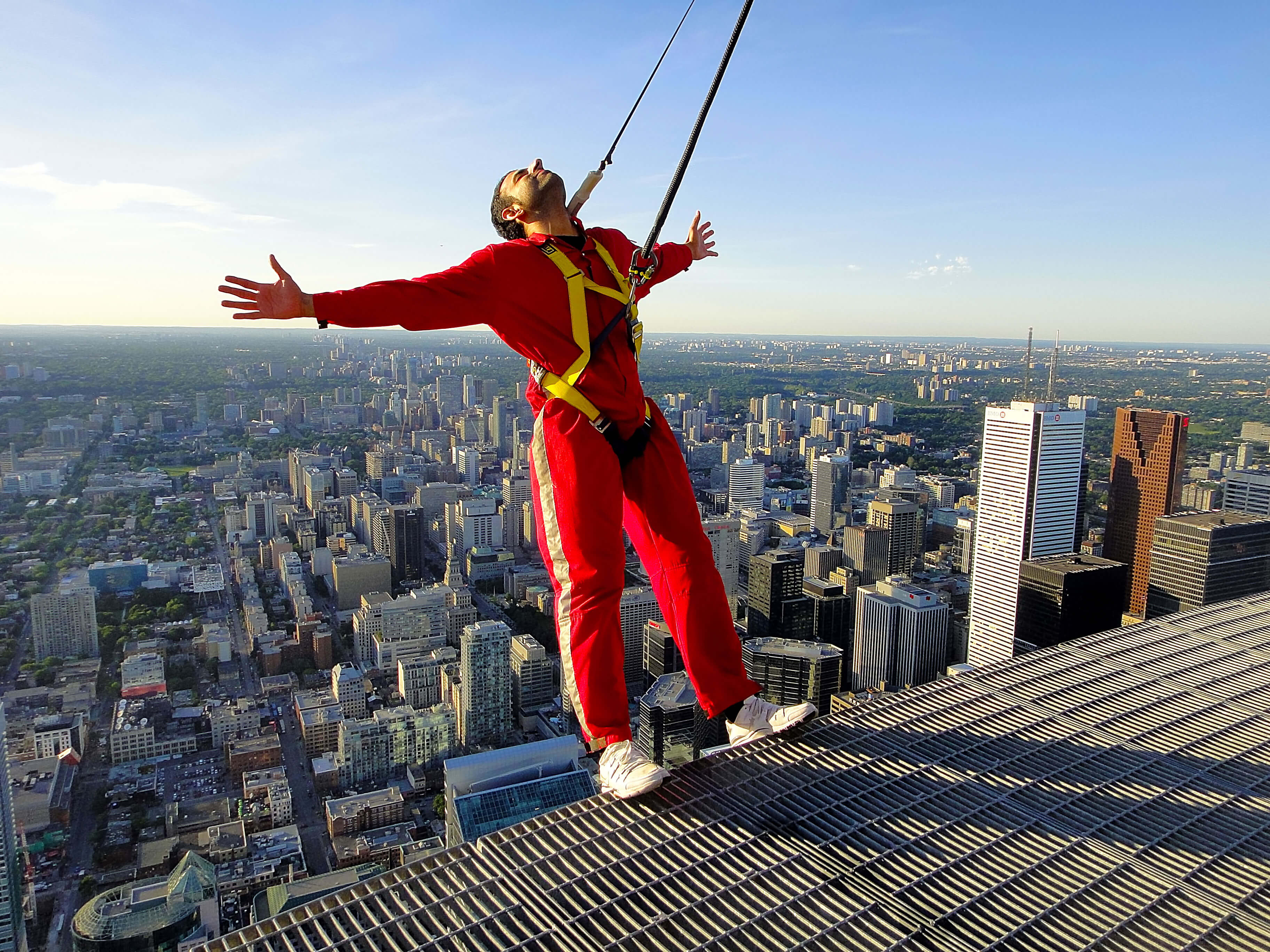 EdgeWalk, CN Tower -Toronto – Mazda